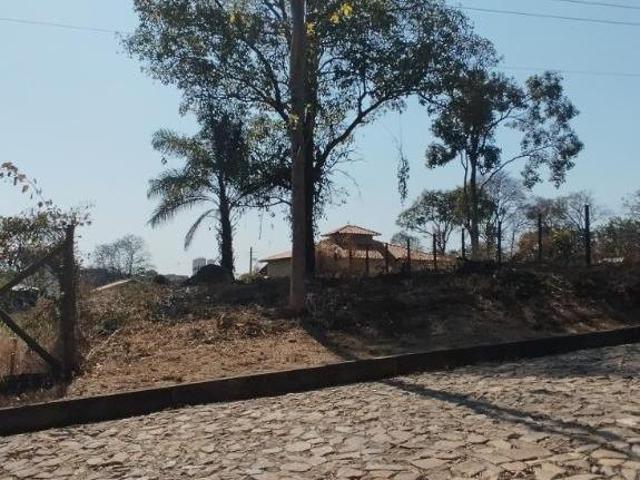 Lote / Terreno à venda em Vespasiano, no bairro Imperial