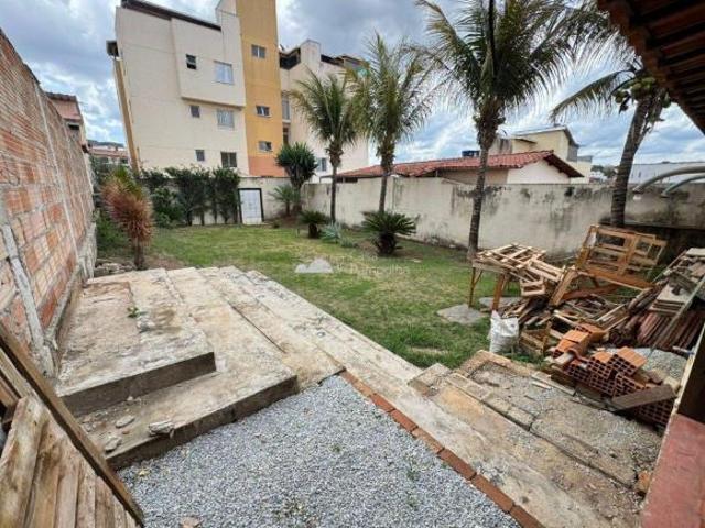 Lote / Terreno à venda em Belo Horizonte, no bairro Copacabana