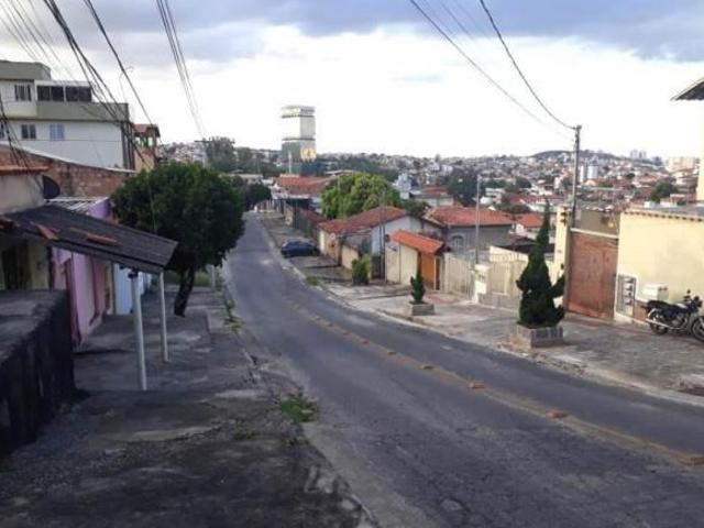 Lote / Terreno à venda em Belo Horizonte, no bairro Cachoeirinha
