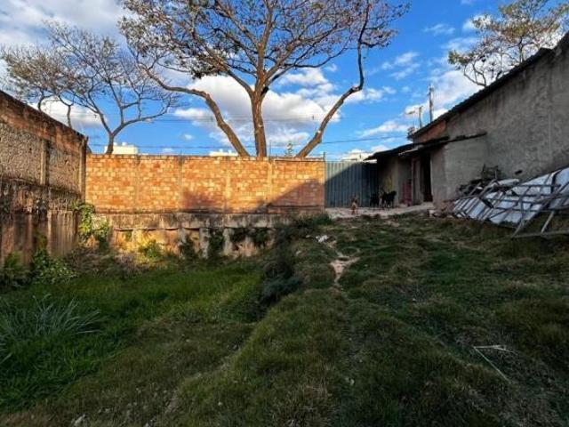 Lote / Terreno à venda em Belo Horizonte, no bairro Castelo