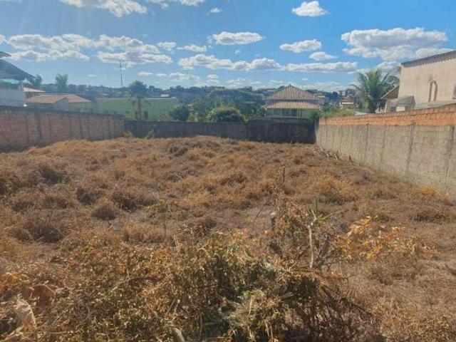 Lote / Terreno à venda em Belo Horizonte, no bairro Céu Azul