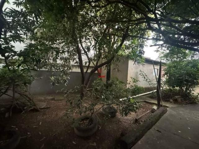 Lote / Terreno à venda em Belo Horizonte, no bairro Barreiro