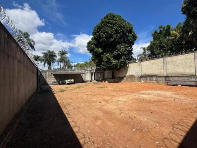 Lote / Terreno à venda em Belo Horizonte, no bairro Braúnas