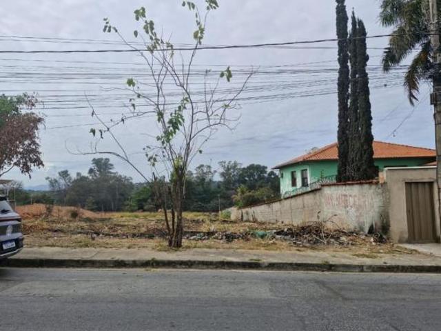 Lote / Terreno à venda em Belo Horizonte, no bairro Braúnas