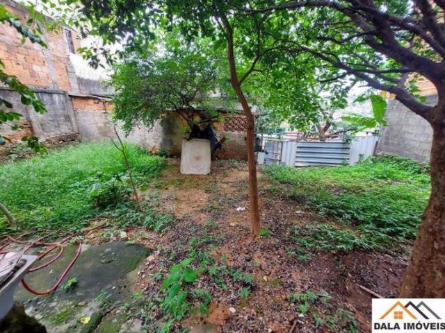 Lote / Terreno à venda em Belo Horizonte, no bairro Goiânia