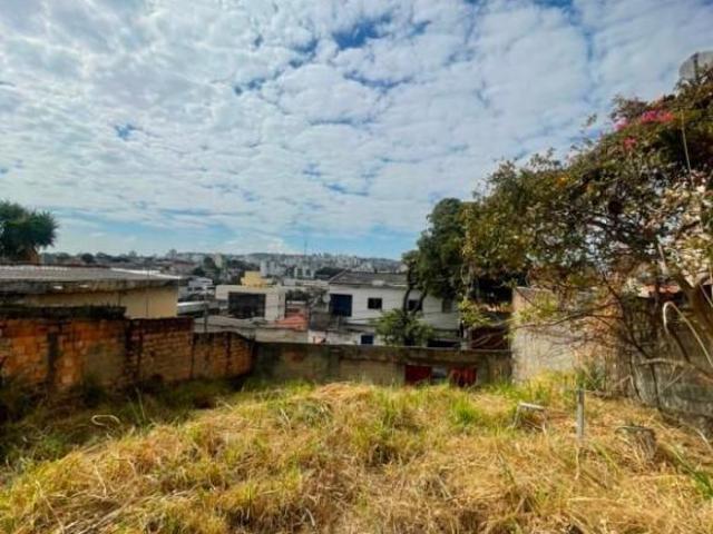 Lote / Terreno à venda em Belo Horizonte, no bairro Glória