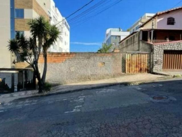 Lote / Terreno à venda em Belo Horizonte, no bairro Fernão Dias