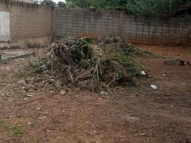 Lote / Terreno à venda em Belo Horizonte, no bairro Jardim Vitória