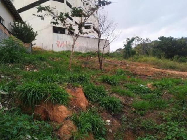 Lote / Terreno à venda em Belo Horizonte, no bairro Manacás