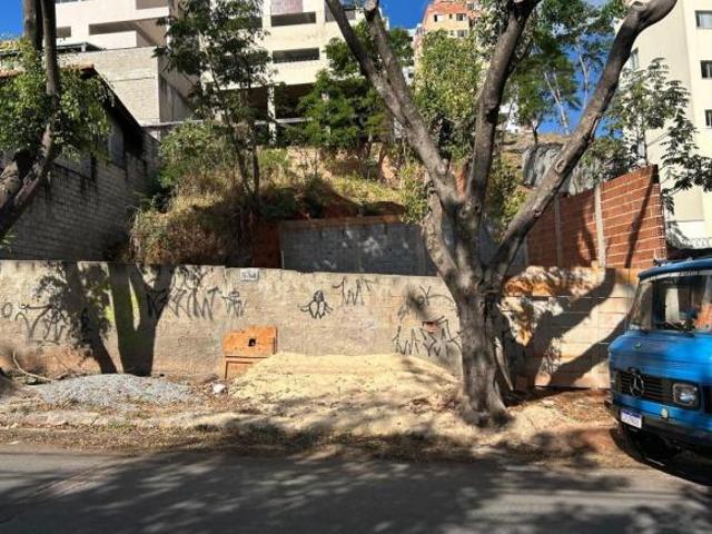 Lote / Terreno à venda em Belo Horizonte, no bairro Manacás