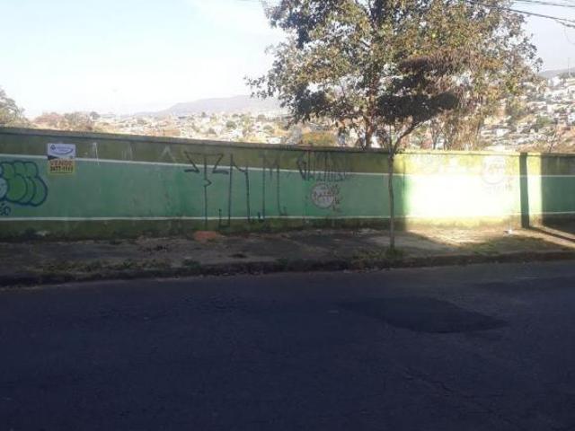 Lote / Terreno à venda em Belo Horizonte, no bairro Manacás