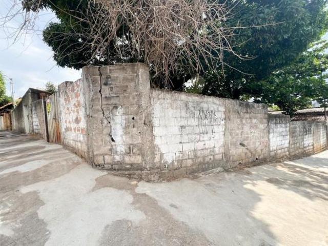 Lote / Terreno à venda em Belo Horizonte, no bairro Novo Glória
