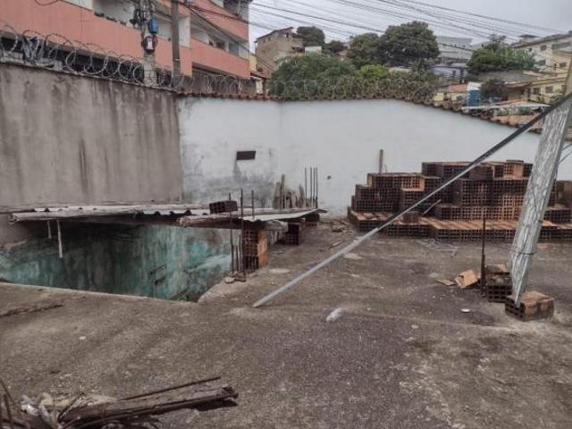 Lote / Terreno à venda em Belo Horizonte, no bairro Santa Cruz