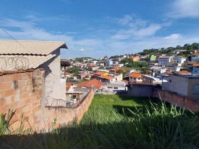 Lote / Terreno à venda em Belo Horizonte, no bairro Santa Rosa