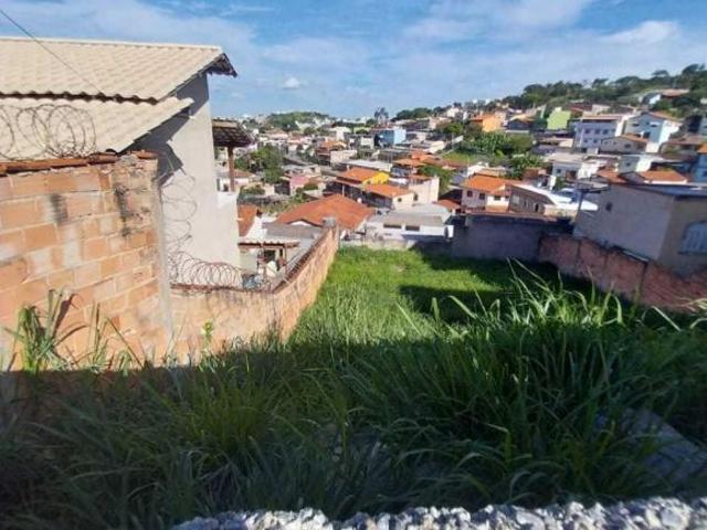 Lote / Terreno à venda em Belo Horizonte, no bairro Santa Rosa