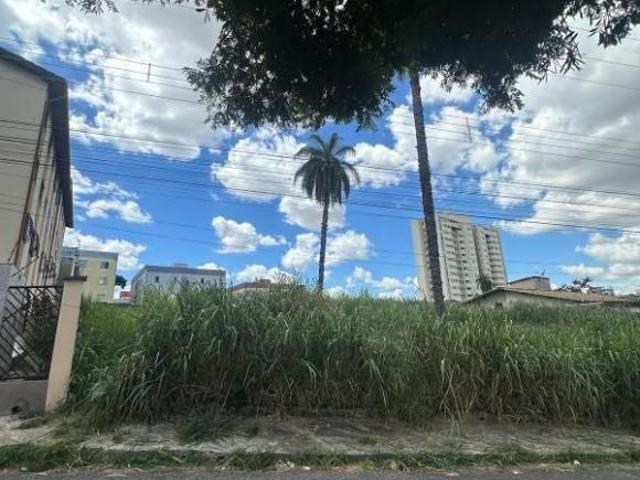 Lote / Terreno à venda em Belo Horizonte, no bairro Serrano