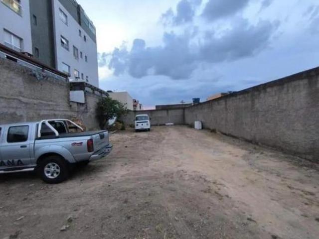 Lote / Terreno à venda em Belo Horizonte, no bairro Tirol