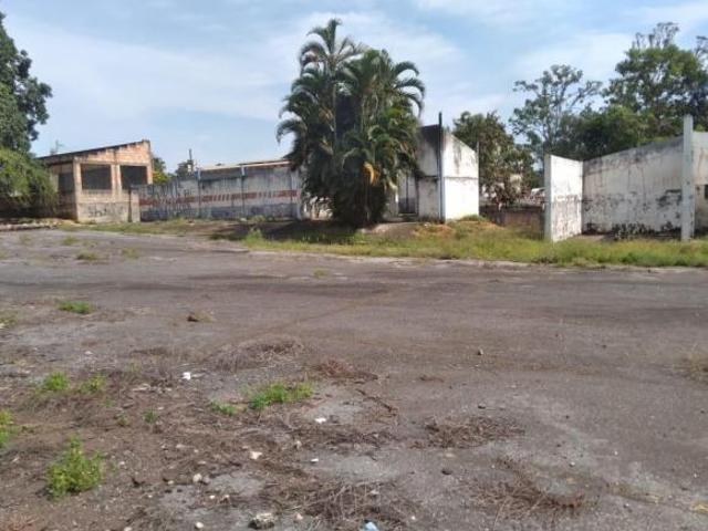 Lote / Terreno à venda em Betim, no bairro Filadélfia