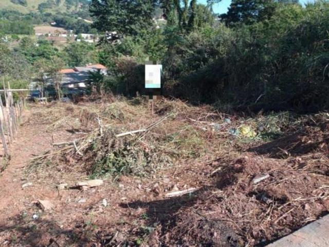 Lote / Terreno à venda em Betim, no bairro Marimbá