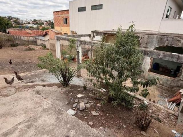 Lote / Terreno à venda em Betim, no bairro Niterói
