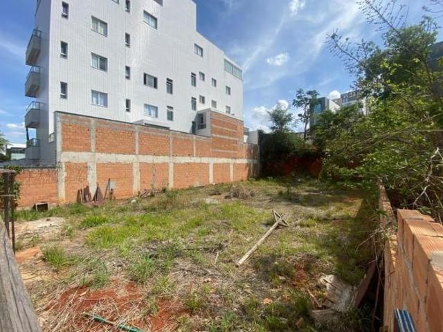 Lote / Terreno à venda em Contagem, no bairro Cabral