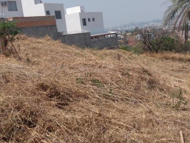 Lote / Terreno à venda em Contagem, no bairro Chácaras Cotia