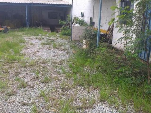 Lote / Terreno à venda em Contagem, no bairro Bandeirantes