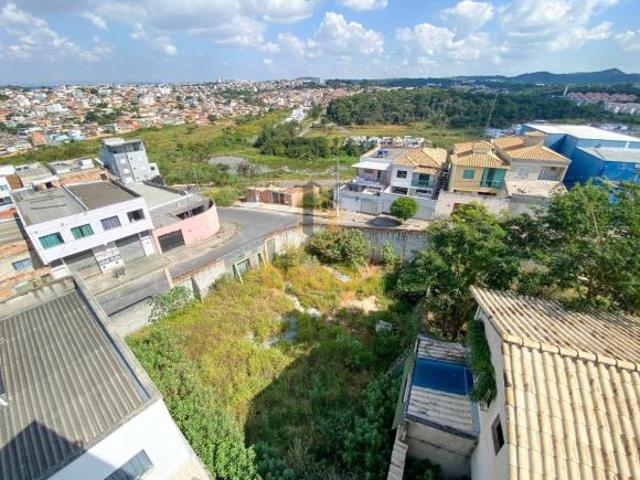 Lote / Terreno à venda em Contagem, no bairro Nacional