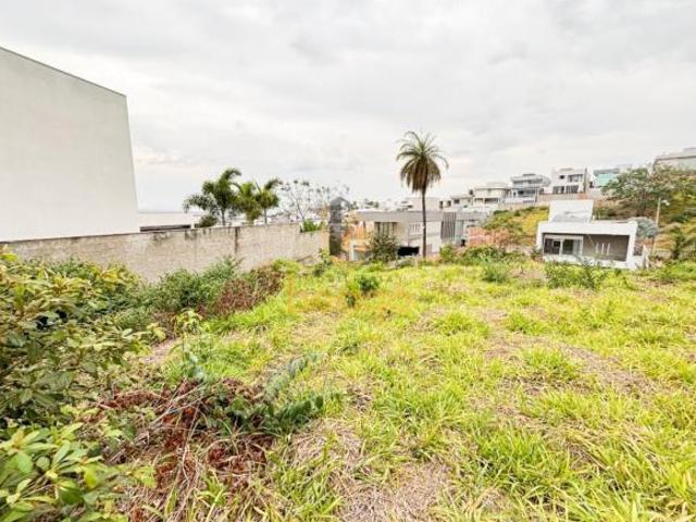 Lote / Terreno à venda em Contagem, no bairro Portal Do Sol