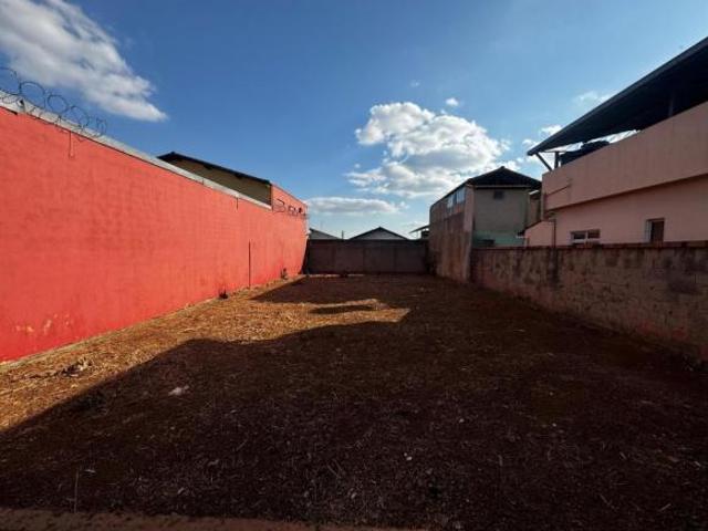 Lote / Terreno à venda em Contagem, no bairro Pedra Azul