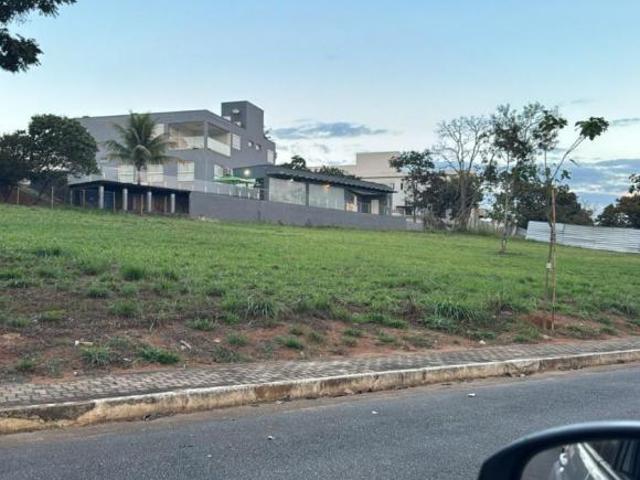 Lote / Terreno à venda em Confins, no bairro Gran Royalle