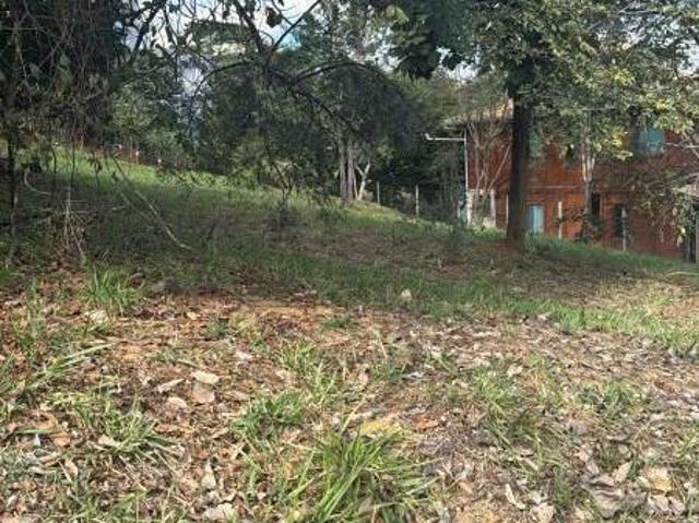 Lote / Terreno à venda em Confins, no bairro Gran Royalle