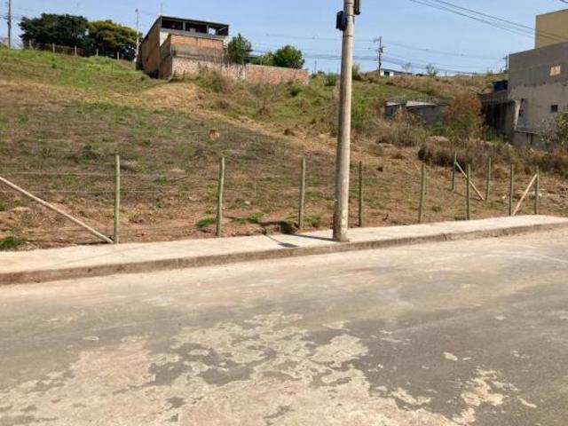 Lote / Terreno à venda em Conselheiro Lafaiete, no bairro Quintas Do Sol