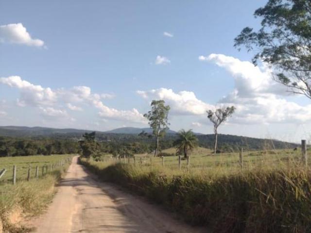 Lote / Terreno à venda em Esmeraldas, no bairro Centro