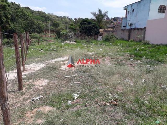 Lote / Terreno à venda em Ibirité, no bairro Aparecida