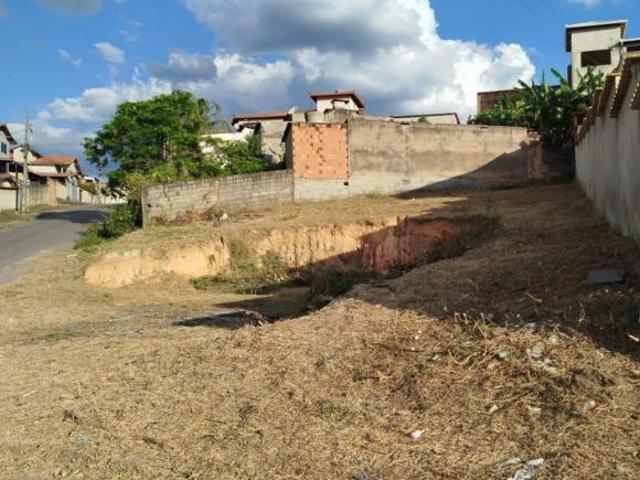 Lote / Terreno à venda em Ibirité, no bairro Lago Azul 3ª Seção