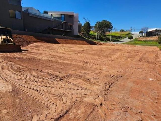 Lote / Terreno à venda em Igarapé, no bairro Centro