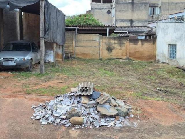 Lote / Terreno à venda em Lavras, no bairro Centro