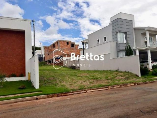 Lote / Terreno à venda em Lavras, no bairro Condomínio Goiabeiras