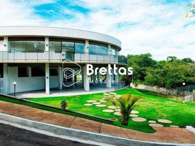 Lote / Terreno à venda em Lavras, no bairro Condomínio Mont Serrat