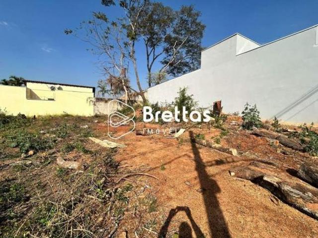 Lote / Terreno à venda em Lavras, no bairro Residencial Santana