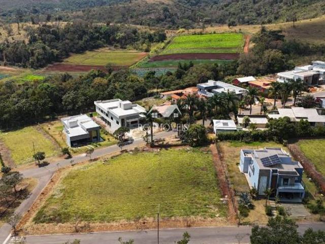 Lote / Terreno à venda em Mario Campos, no bairro Condomínio Serra Dos Bandeirantes