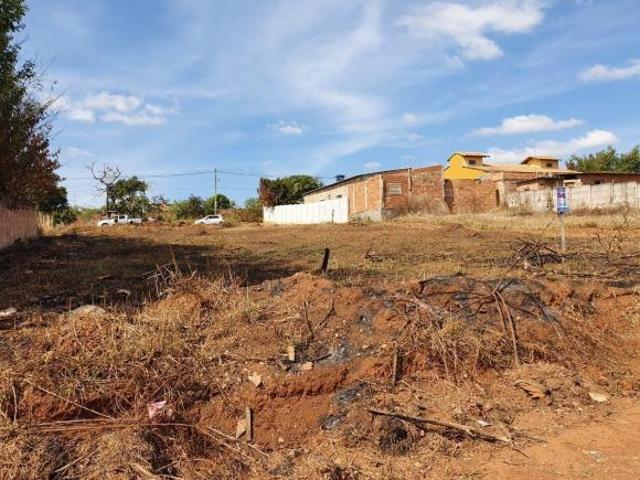 Lote / Terreno à venda em Mateus Leme, no bairro Planalto