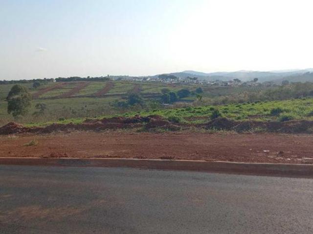 Lote / Terreno à venda em Nepomuceno, no bairro Vila Da Serra