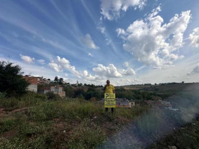 Lote / Terreno à venda em Nepomuceno, no bairro Vista Verde