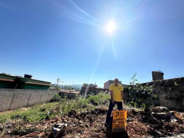 Lote / Terreno à venda em Nepomuceno, no bairro Vista Verde