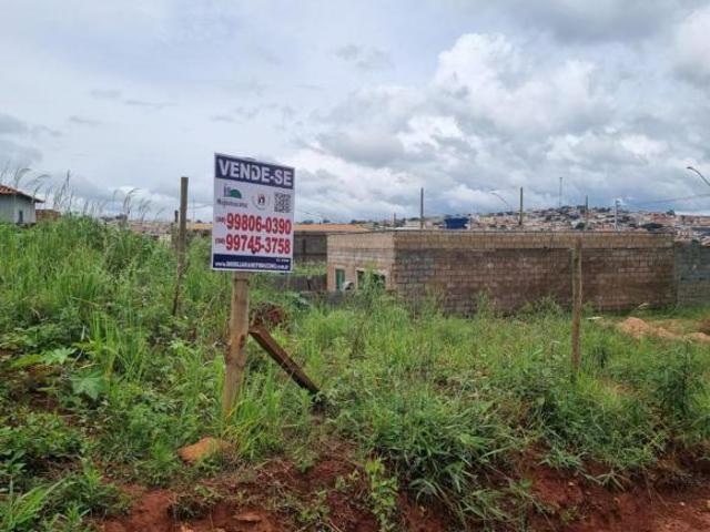 Lote / Terreno à venda em Nepomuceno, no bairro Aviario Santo Antonio