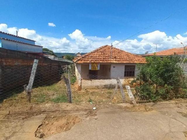 Lote / Terreno à venda em Nepomuceno, no bairro Centro