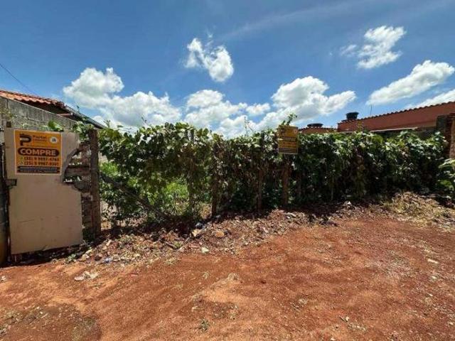 Lote / Terreno à venda em Nepomuceno, no bairro Centro