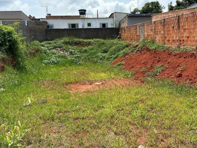 Lote / Terreno à venda em Nepomuceno, no bairro Enseada